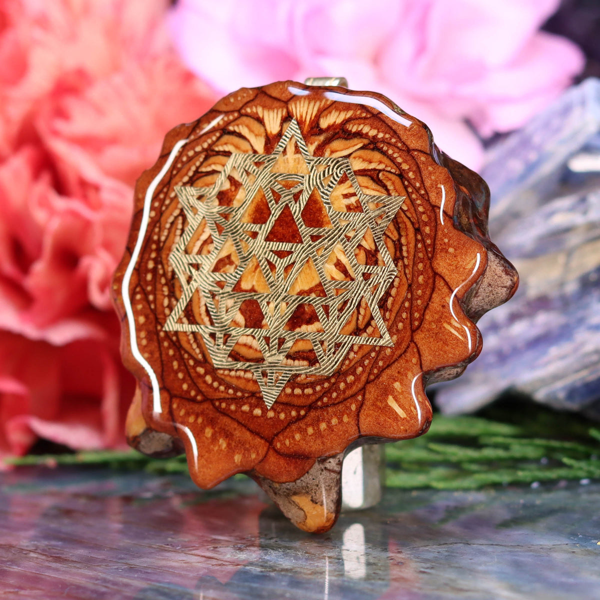 Natural with Gold 64 Star Tetrahedron – Third Eye Pinecones