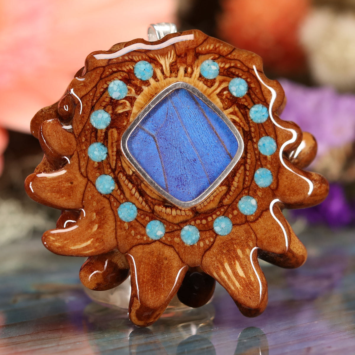 Blue Morpho Butterfly Wing with Multi-Glow – Third Eye Pinecones
