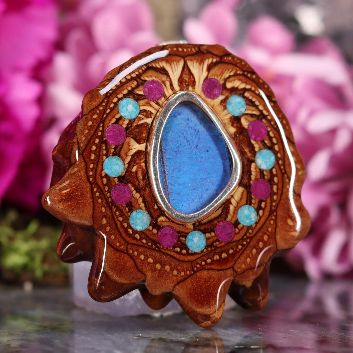 Blue Morpho Butterfly Wing with Multi-Glow – Third Eye Pinecones